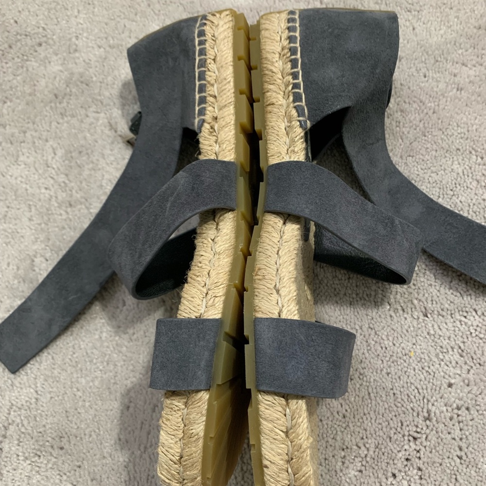 Balenciaga 1 Inch Platform Grey Sandals - Size 40 - Gem